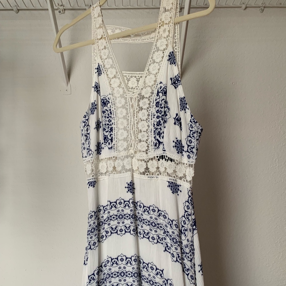 Beautiful Lace Detailed Dress - Gem